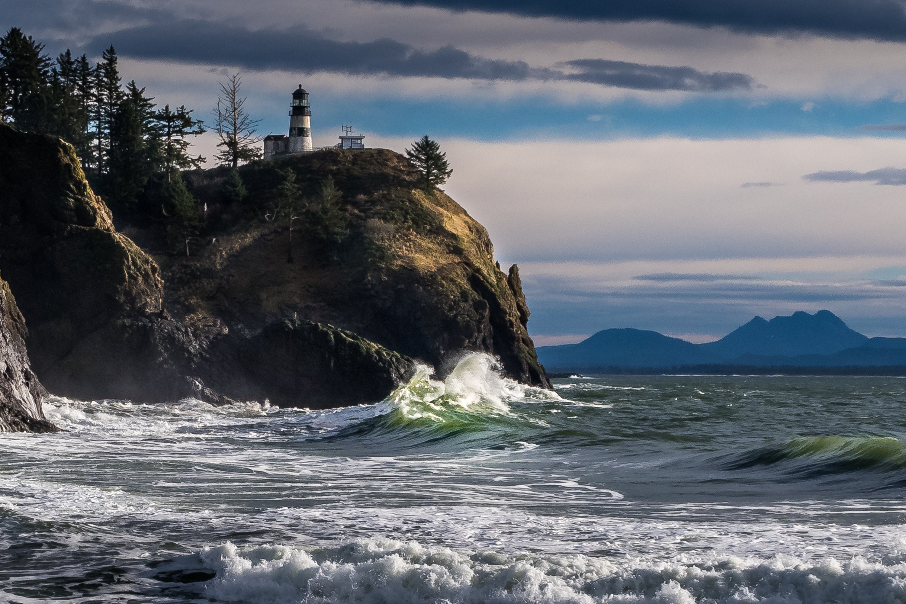 Sunset Drama - Cape Disappointment Lighthouse - Columbia River ...