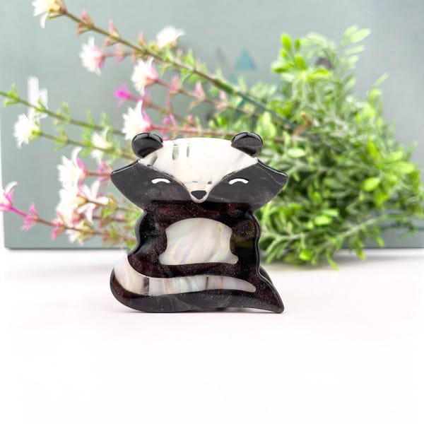 Skunk Pin - Etsy