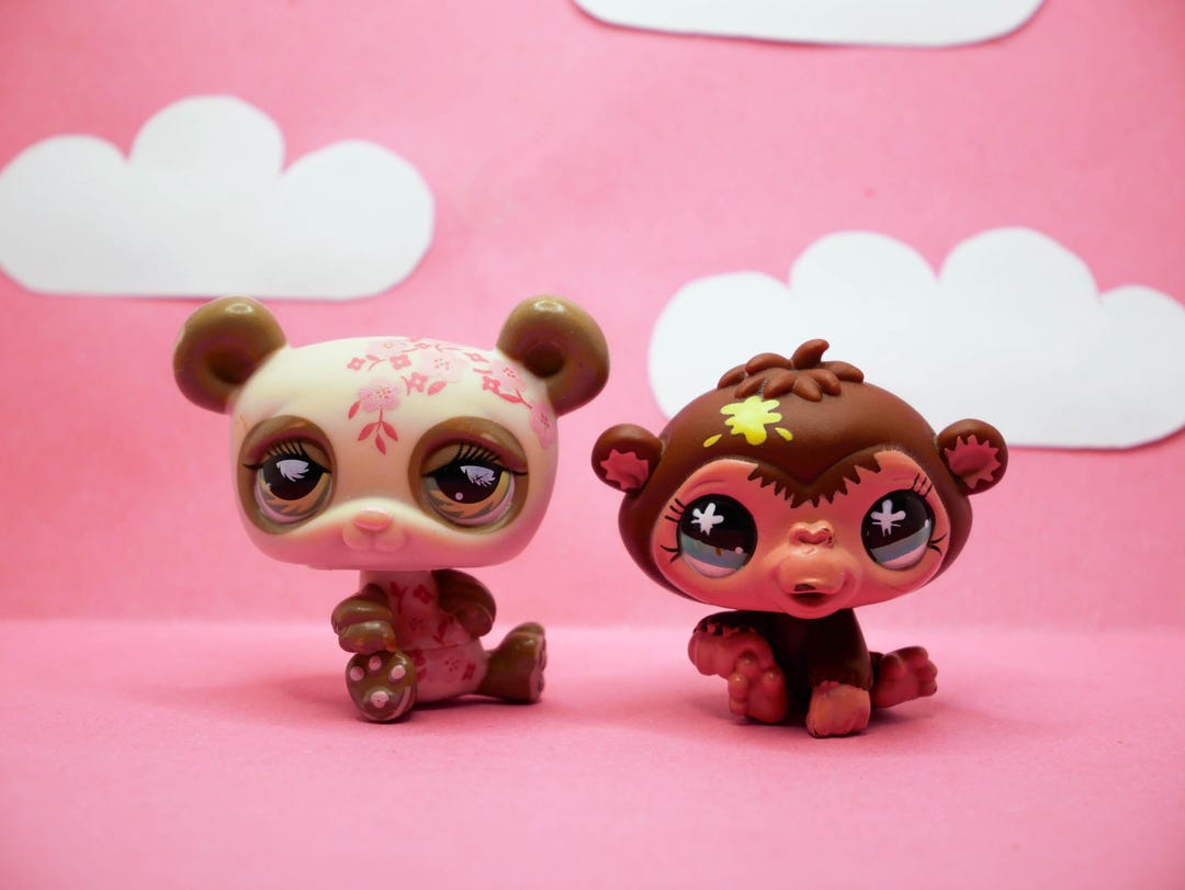 Littlest Pet Shop Panda With Flowers #904 Chimpanzee With Paint #663 ...