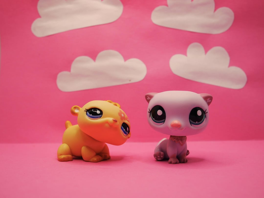 Littlest Pet Shop Pink Otter #2039 Hamster With Flower #2040 Vintage ...