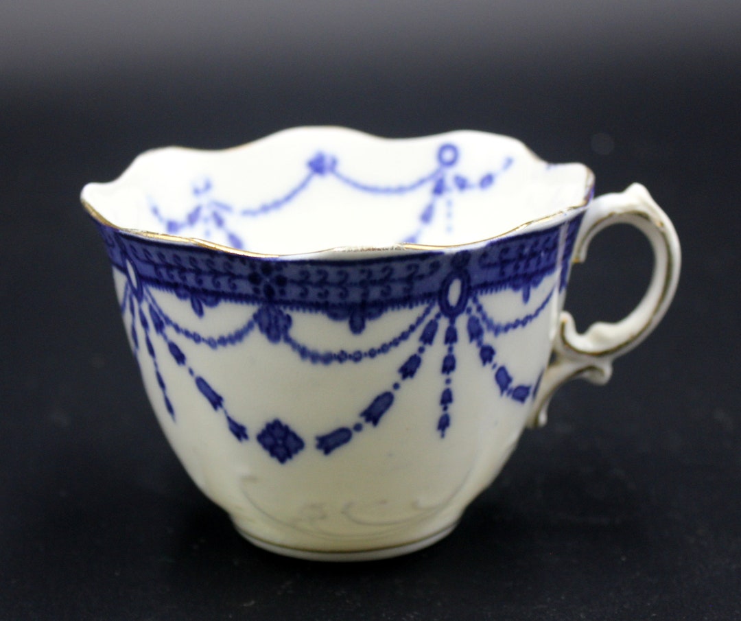 Antique Flow Blue Teacup Garlands Medalions Blue and White QTY ...