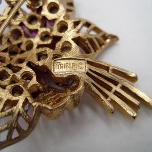 Vintage Crown Trifari Fuchsia Pink Briolette Rhinestones Bouquet Brooch ...