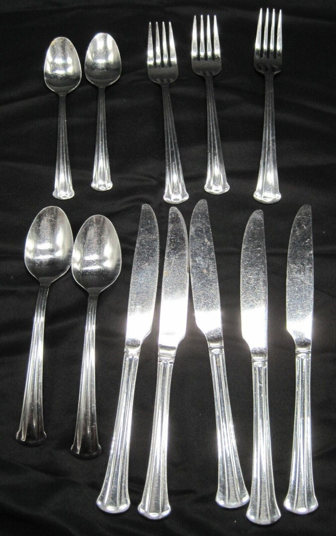 12 Pieces Vintage Flatware W/ridges & Flared Tip Flatware Silverware ...