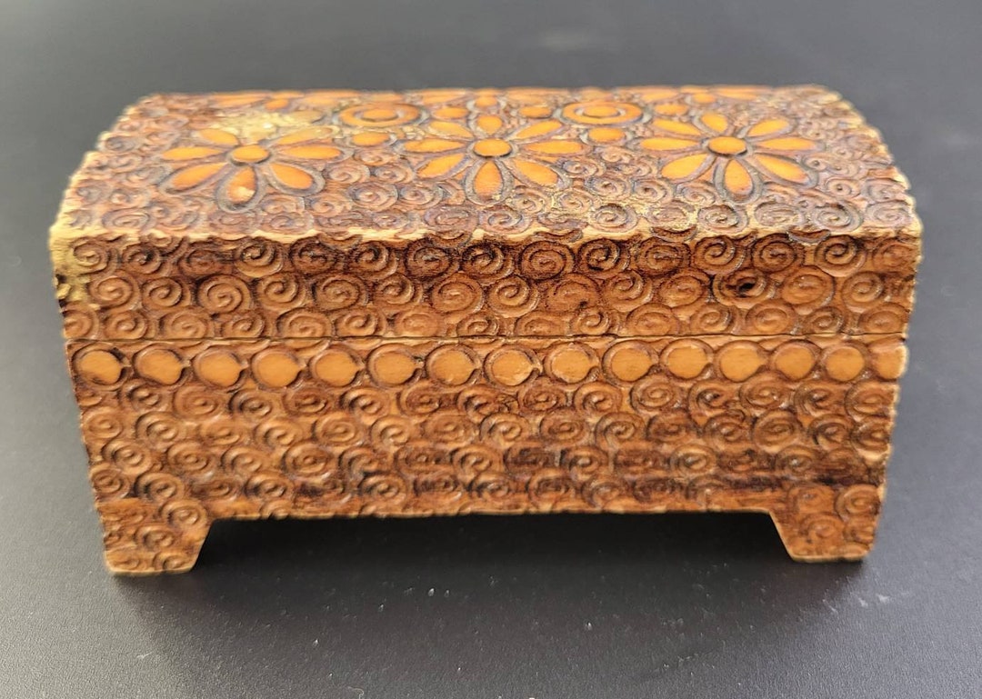 Vintage Hand Carved Wood Floral Design Trinket Box With Hinged Lid ...