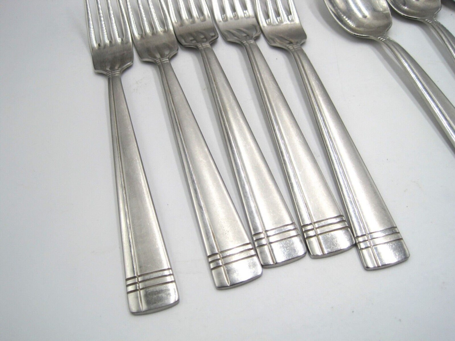 34 Pieces Oneida AMSTERDAM Dinner Forks Spoons Knives Stainless ...