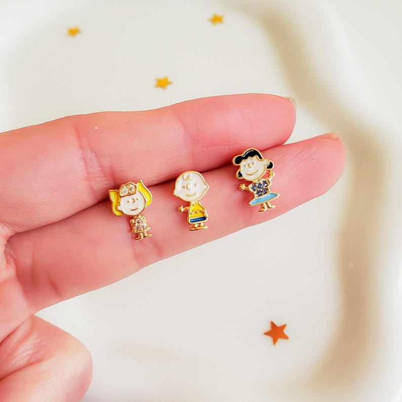 Snoopy Stud Earrings | 18K Gold Plated Peanuts Earrings, Charlie Brown ...