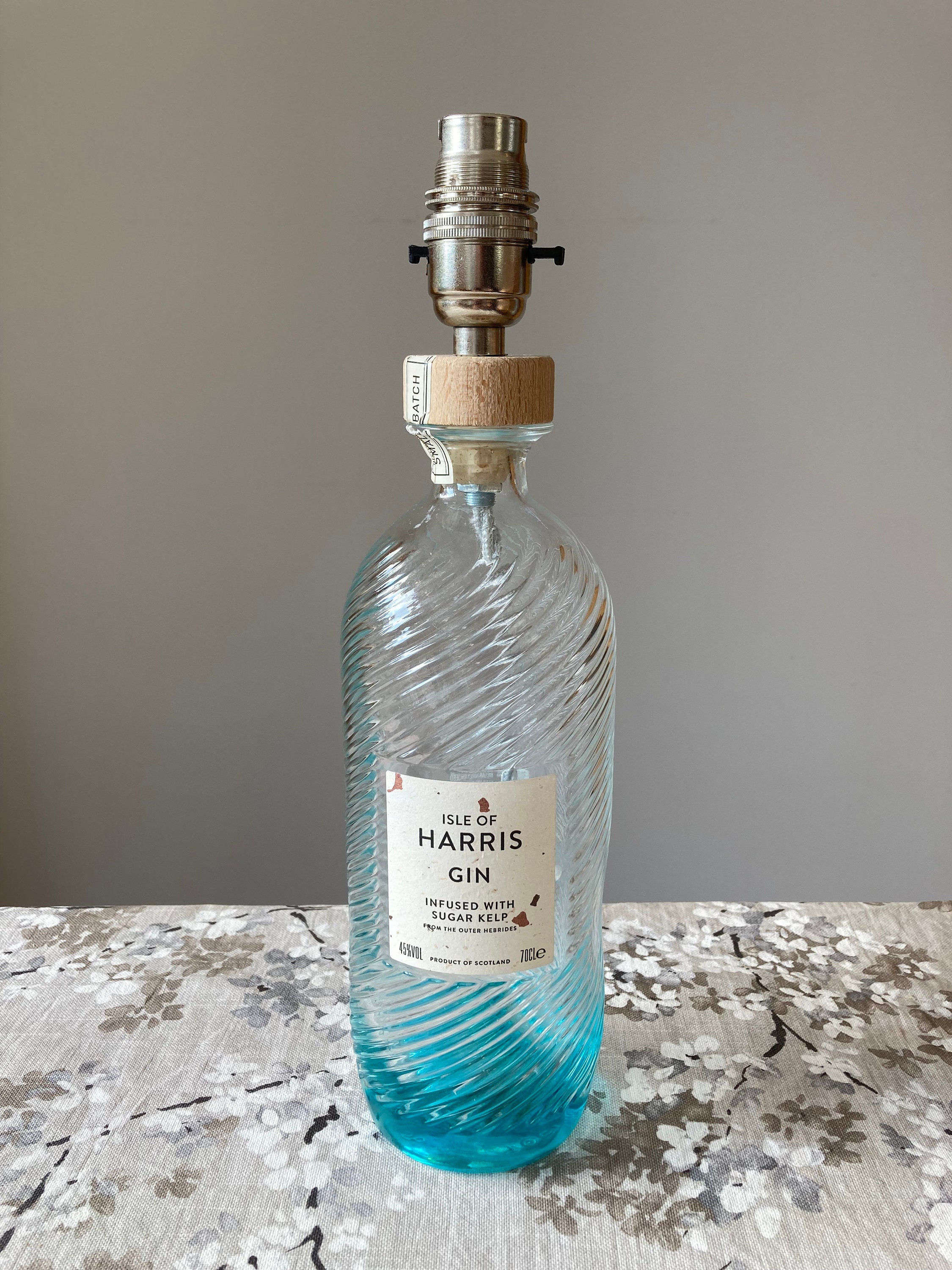 Upcycled Harris Gin Bottle Lamp, Gin Lovers Gift - Etsy UK