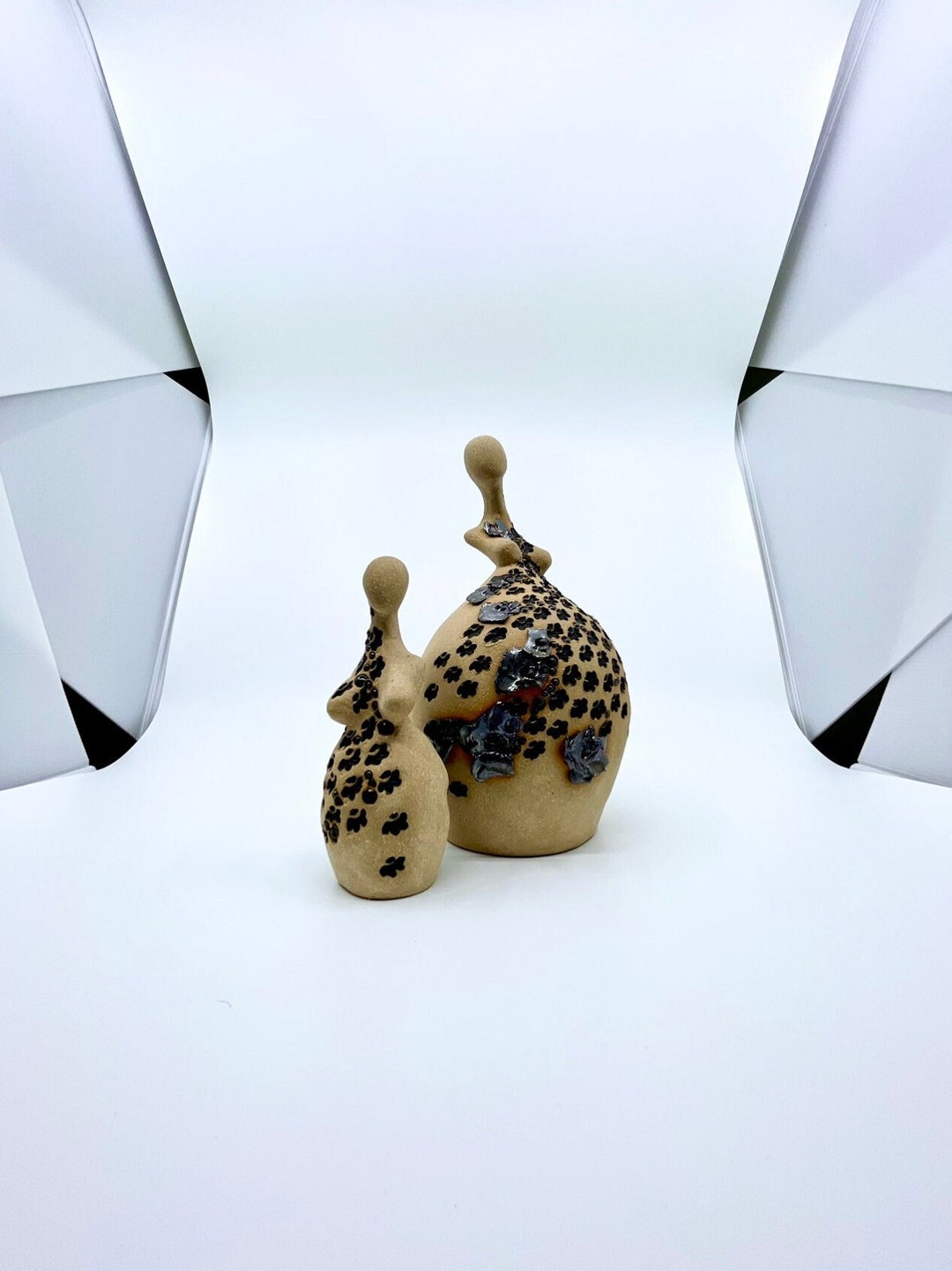 TWINNING - Ceramic Mother & Daughter Figure With Botanic Details - Etsy