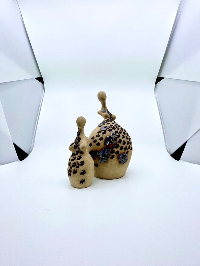 TWINNING - Ceramic Mother & Daughter Figure With Botanic Details - Etsy