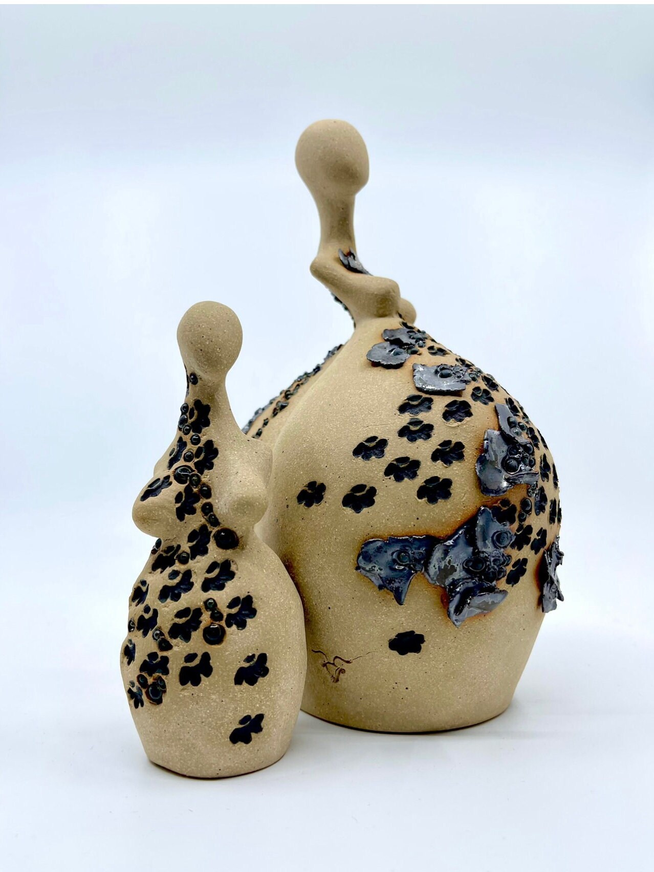 TWINNING - Ceramic Mother & Daughter Figure With Botanic Details - Etsy