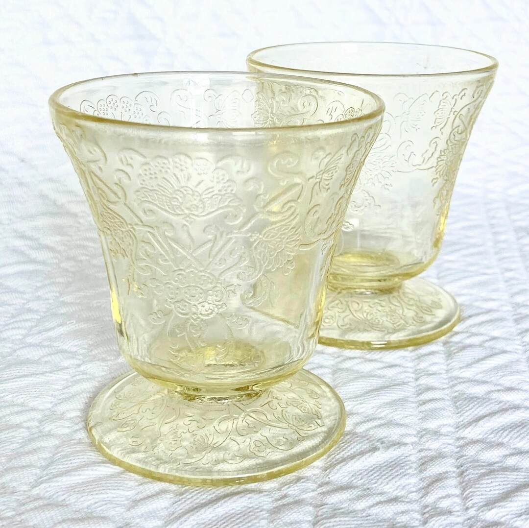 Juice Glasses Yellow Glassware Cordials Aperitif Vintage - Etsy