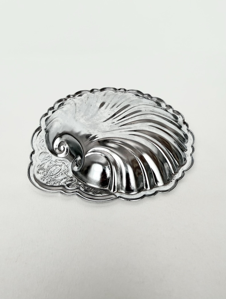 Silver Metal Clamshell Dish, Seashell Bowl, Shell Trinket Dish, Silver ...