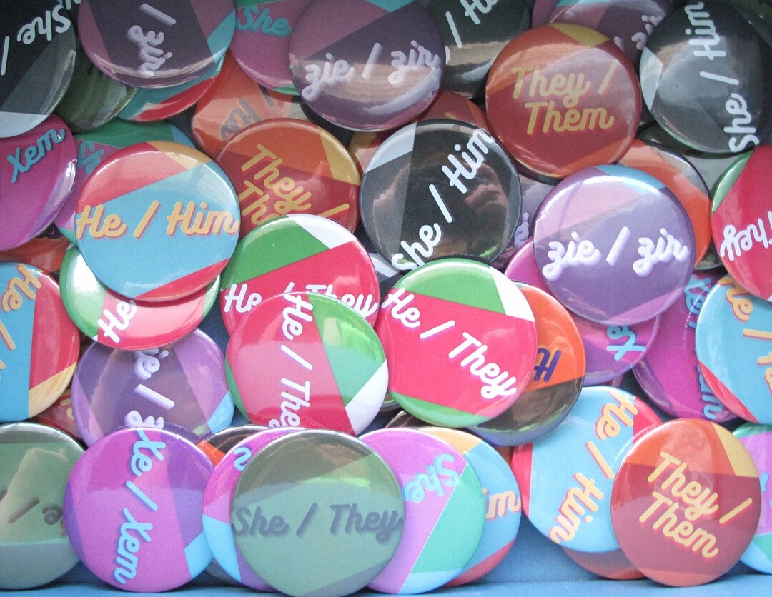 Colourful Pronoun Pins 2SLGBTQIA Pronoun Buttons, Neo Pronouns, Round ...