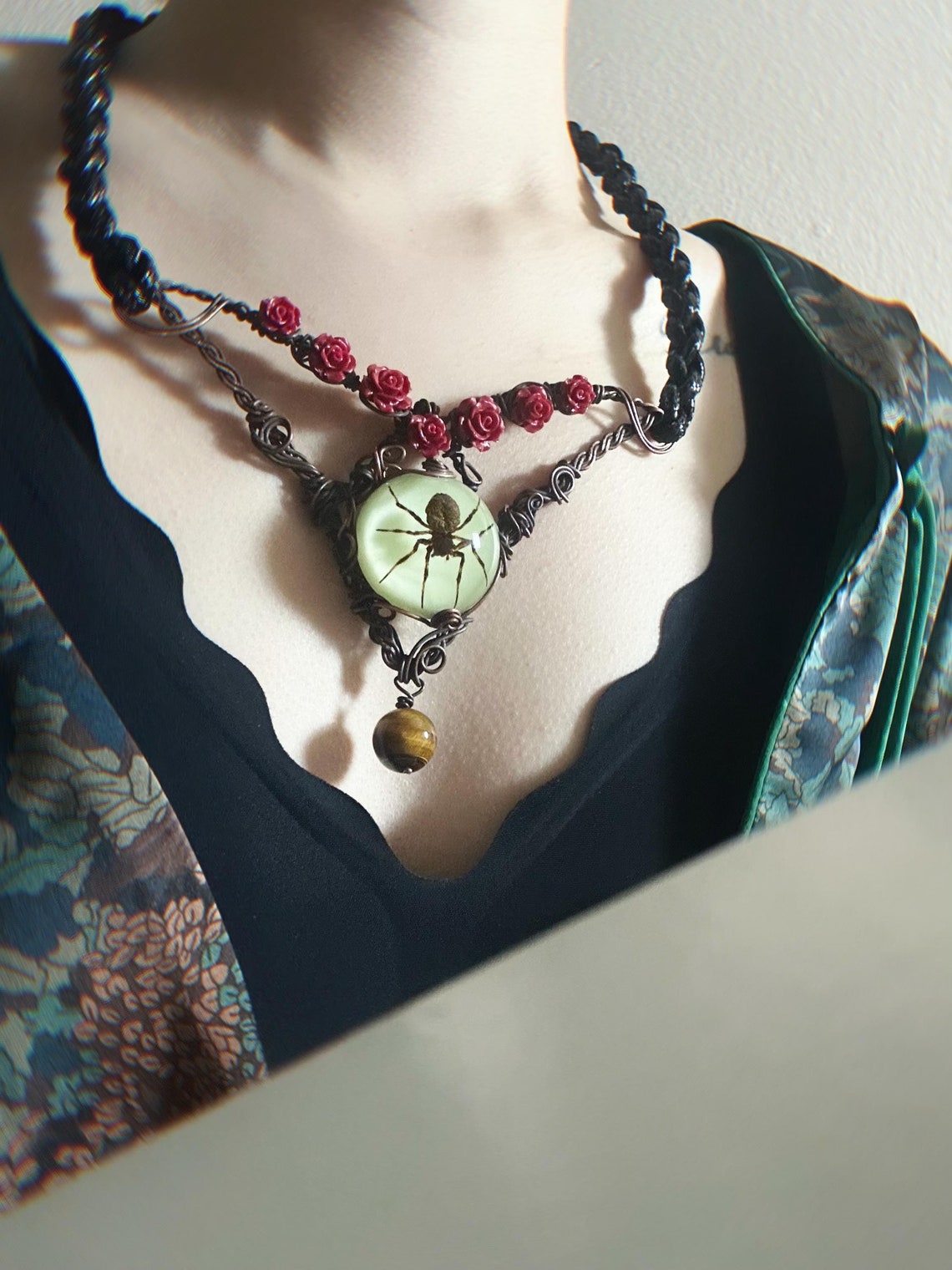 Real Spider Wire Wrapped Choker Necklace With Red Rose Flower and Tiger ...