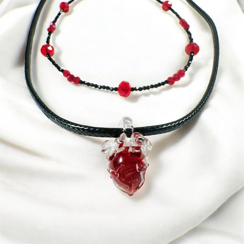 Red Heart Gothic Pendant - Etsy