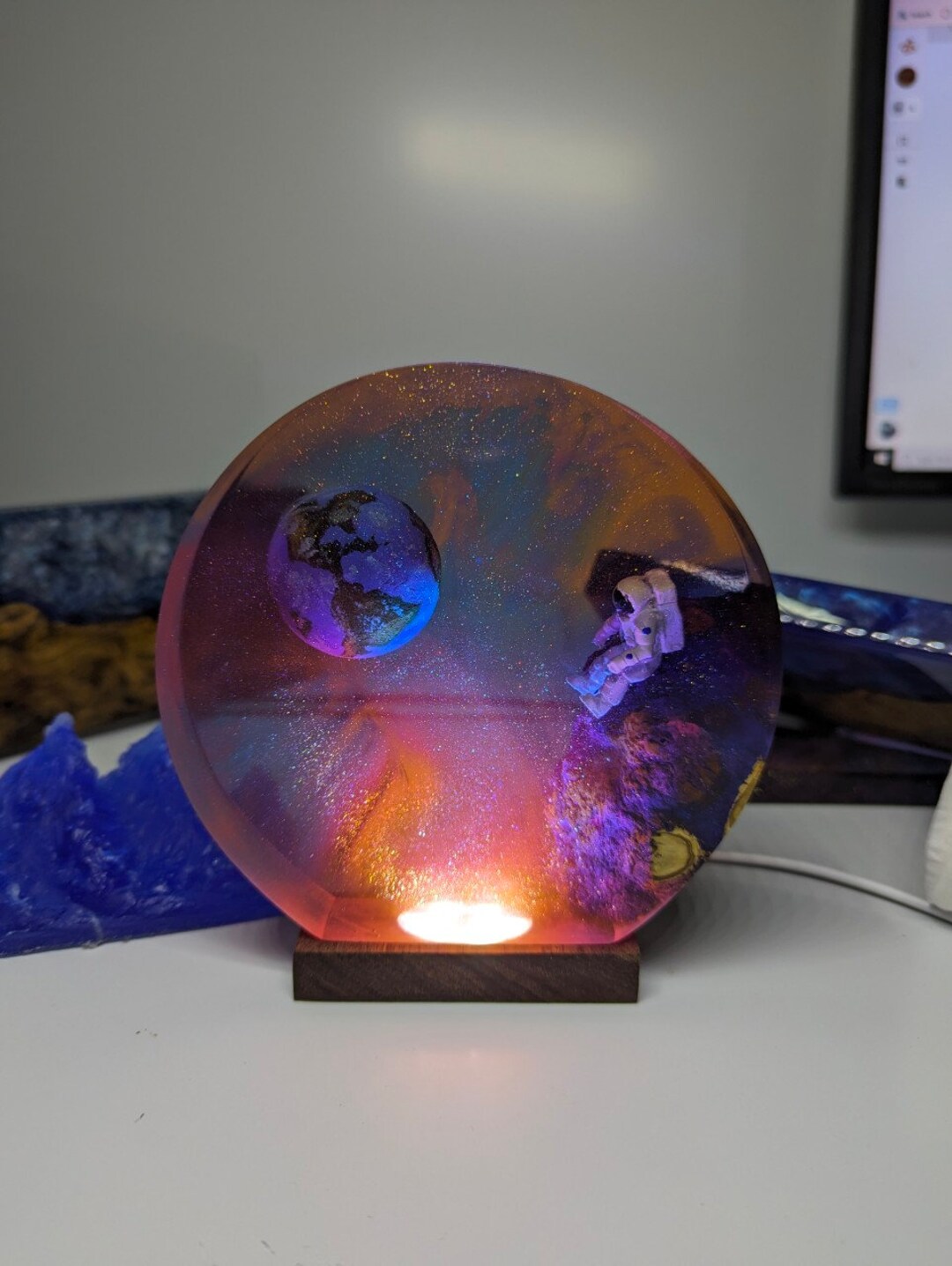 Interstellar Epoxy Resin Lamp: Astronaut Galaxy Night Light - Etsy