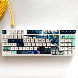 Gwen - the Hallowed Seamstress LOL Series Keycap Set, 112 Keys PBT for ...