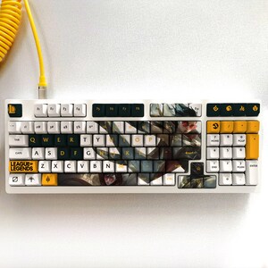 Vayne - the Night Hunter LOL Series Keycap Set, 127 Keys PBT for ...