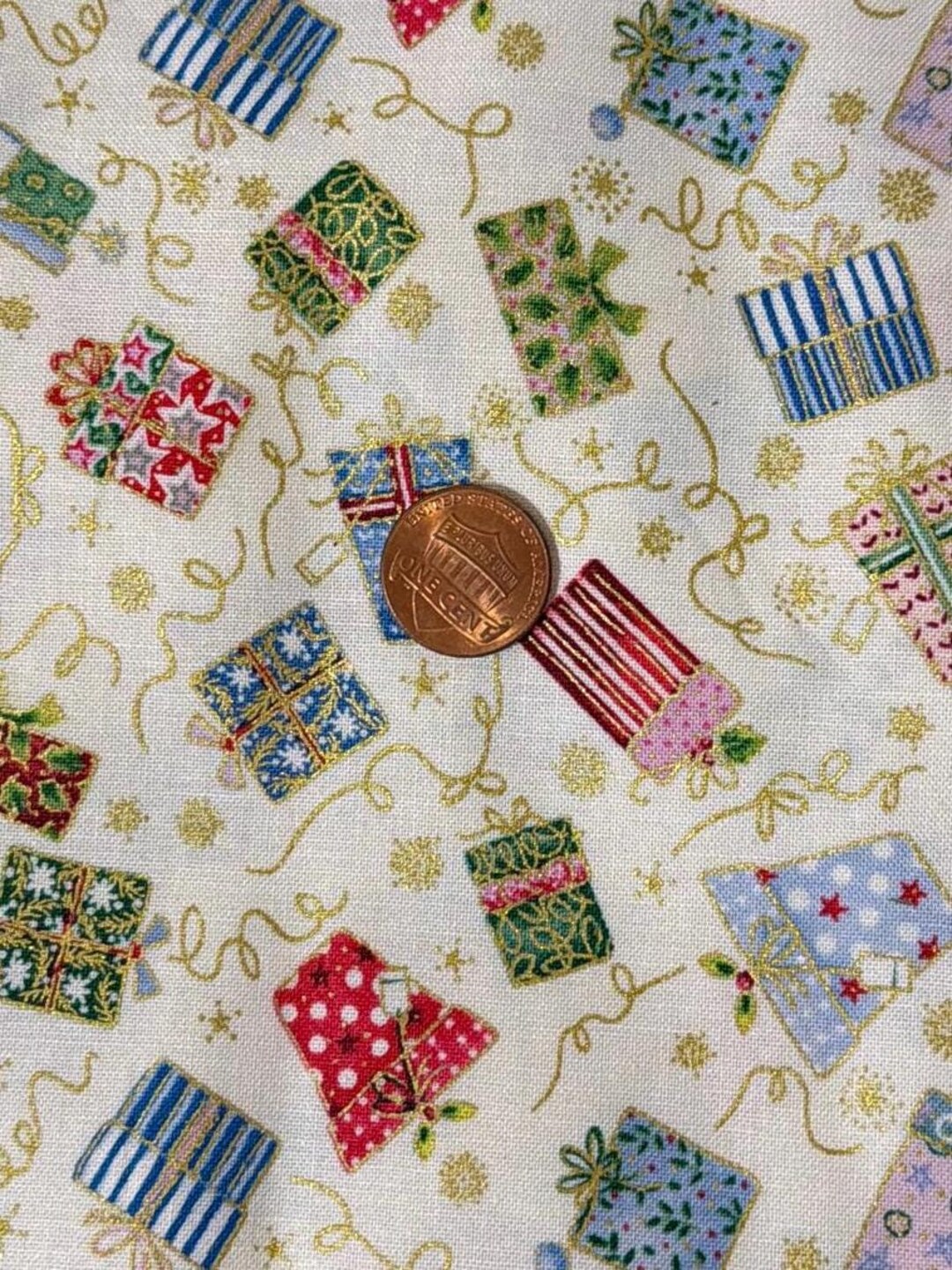 Jolly St Nick Christmas by Makower. 100% Cotton. Sold by the 1/2 Yard ...