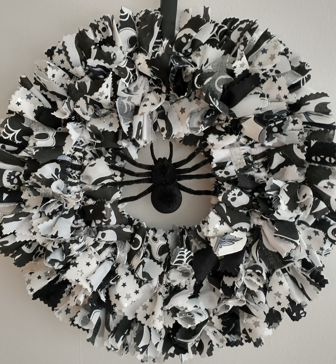 A Spooky Black and White, Spider Themed Halloween Rag Wreath. - Etsy
