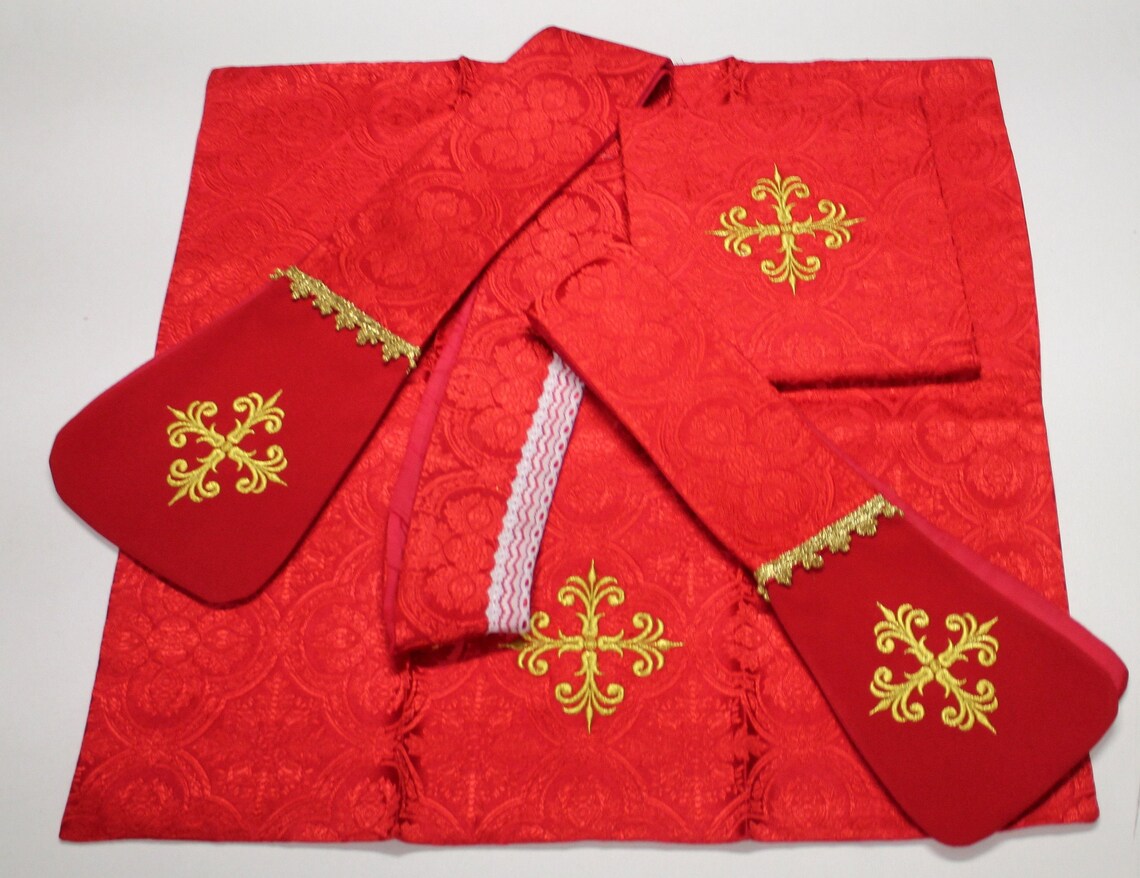 Roman Chasuble Red Heart of Jesus - Etsy
