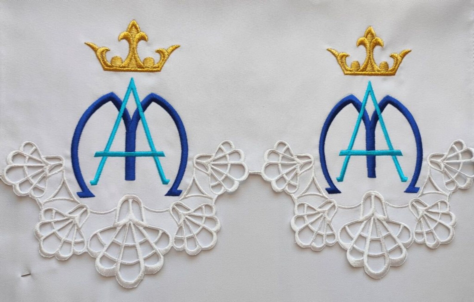 Embroidered Altar Cloth - Marian Pattern (98) - Etsy