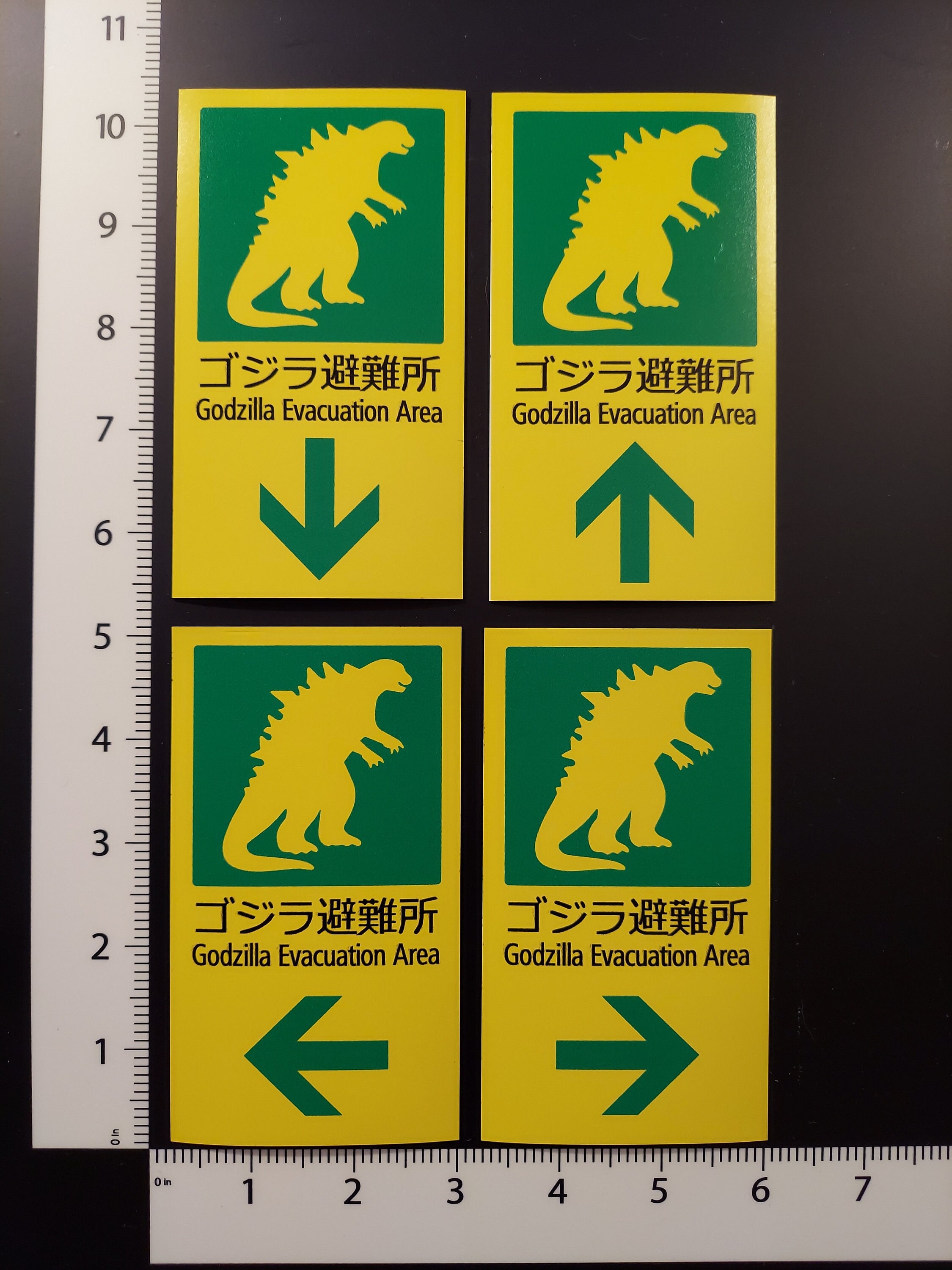 Godzilla Evacuation / Monarch : Legacy of Monsters Magnetic Set Gojira ...