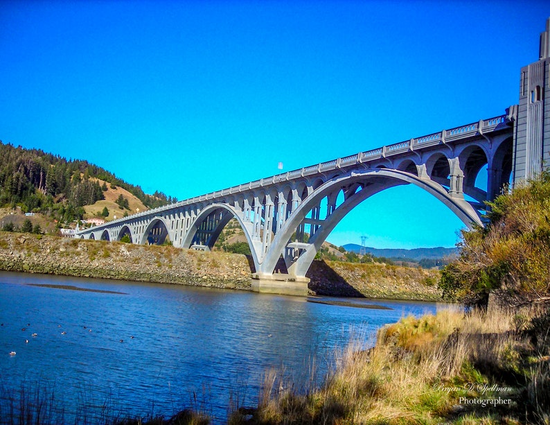 Isaac Lee Patterson Bridge, Gold Beach Oregon Bridge, Rogue River ...