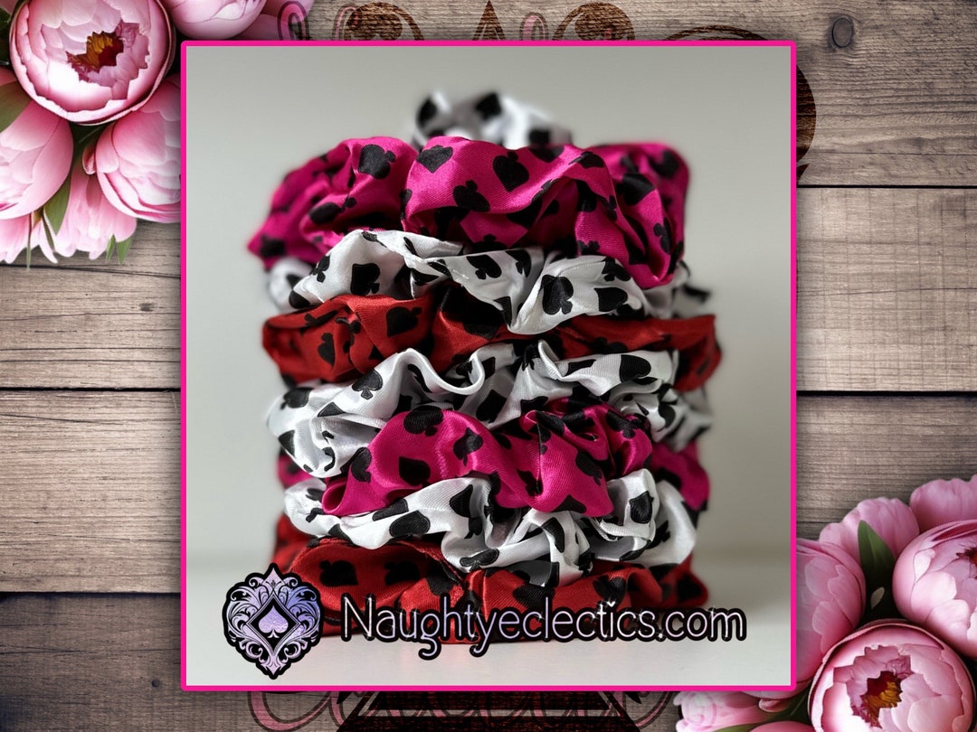 Queen of Spades Scrunchie Set: Satin Feel Hair Tie, Spade Design (3 ...