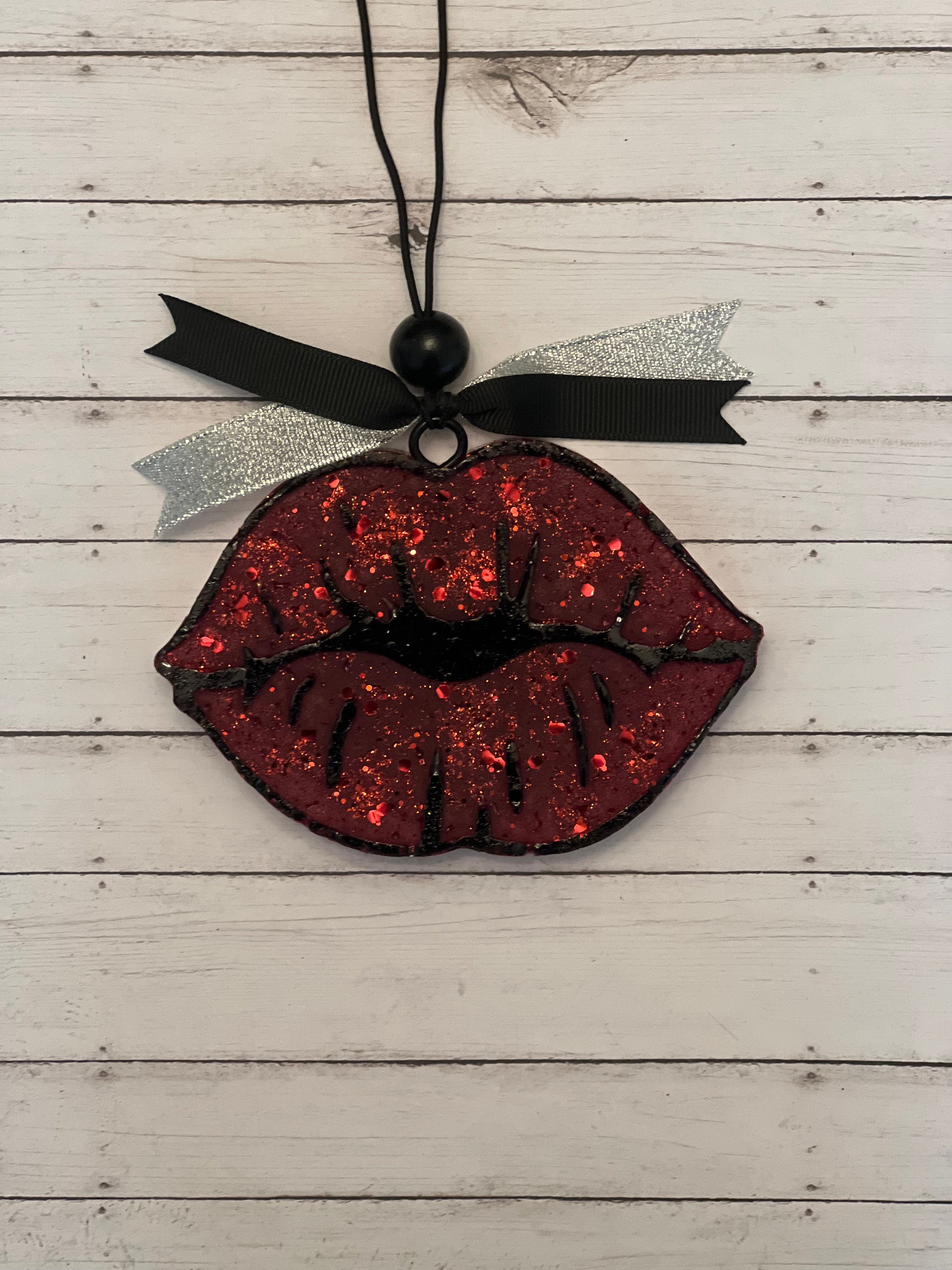 Large Lips With Glitter Bow and Bead. - Etsy
