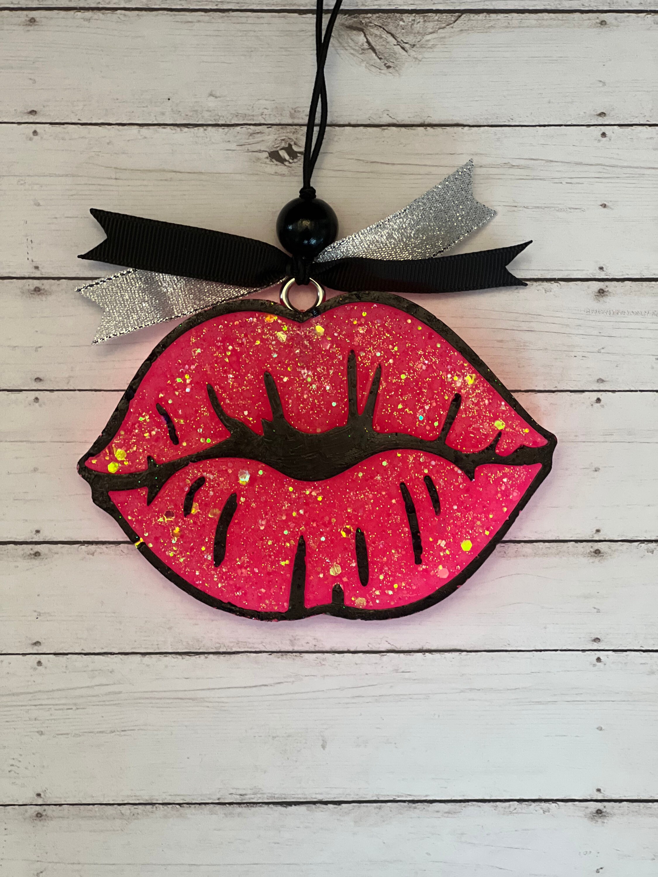 Large Lips With Glitter Bow and Bead. - Etsy