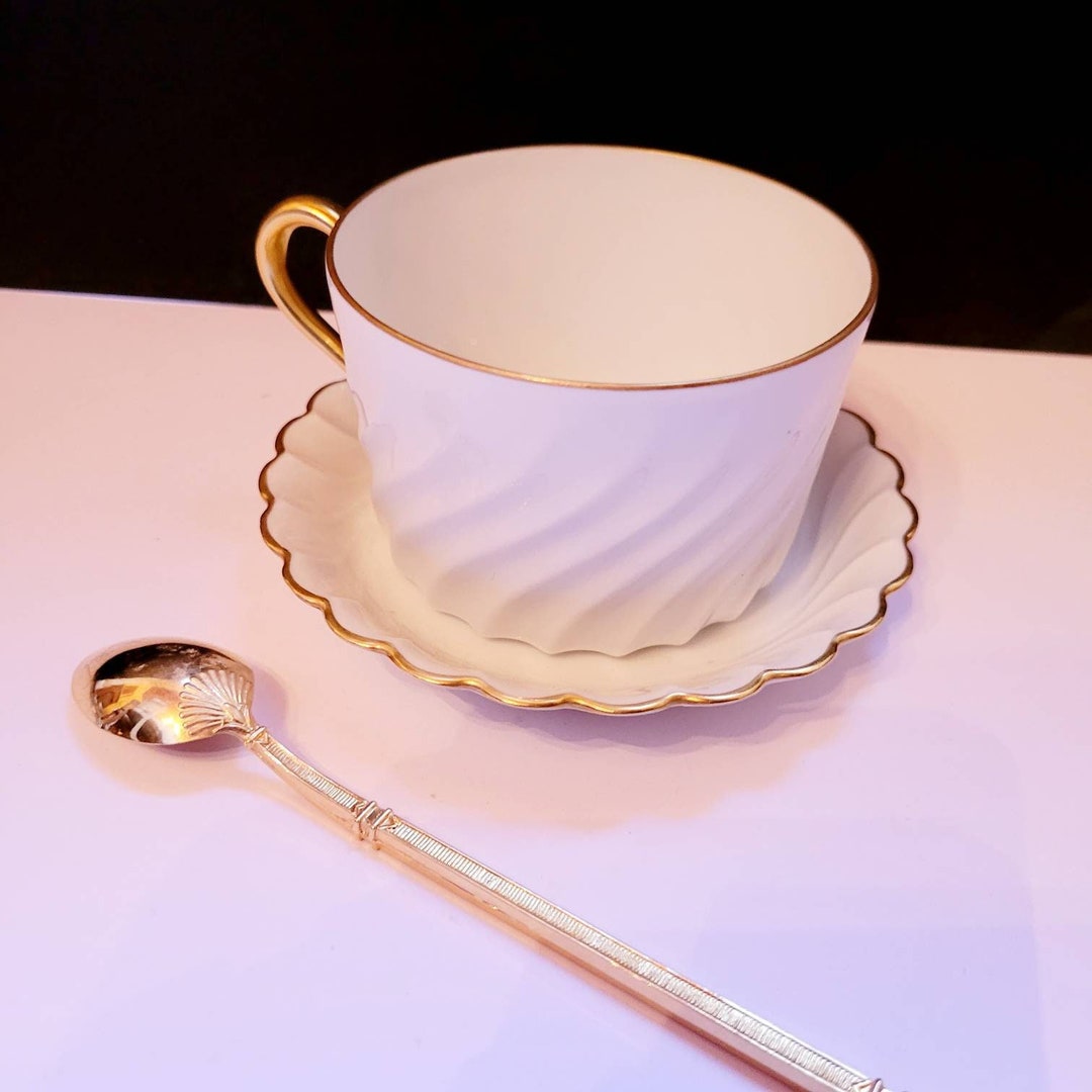 1 Beautiful Vintage White and Gilt Tea Cup in French Haviland Porcelain ...