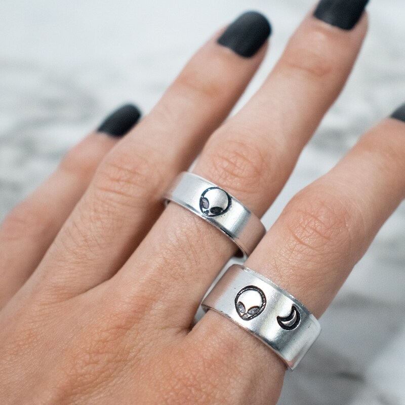Alien Ring - Etsy
