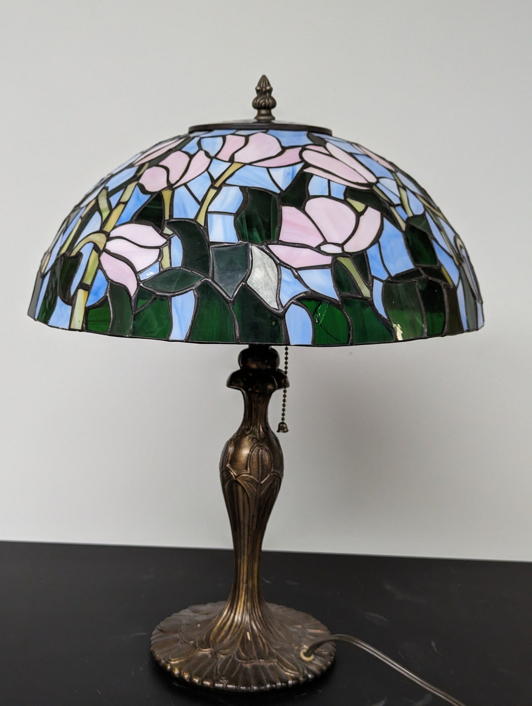 Excellent Condition Tiffany Style Tulip Flower Lamp Green Pink Yellow ...