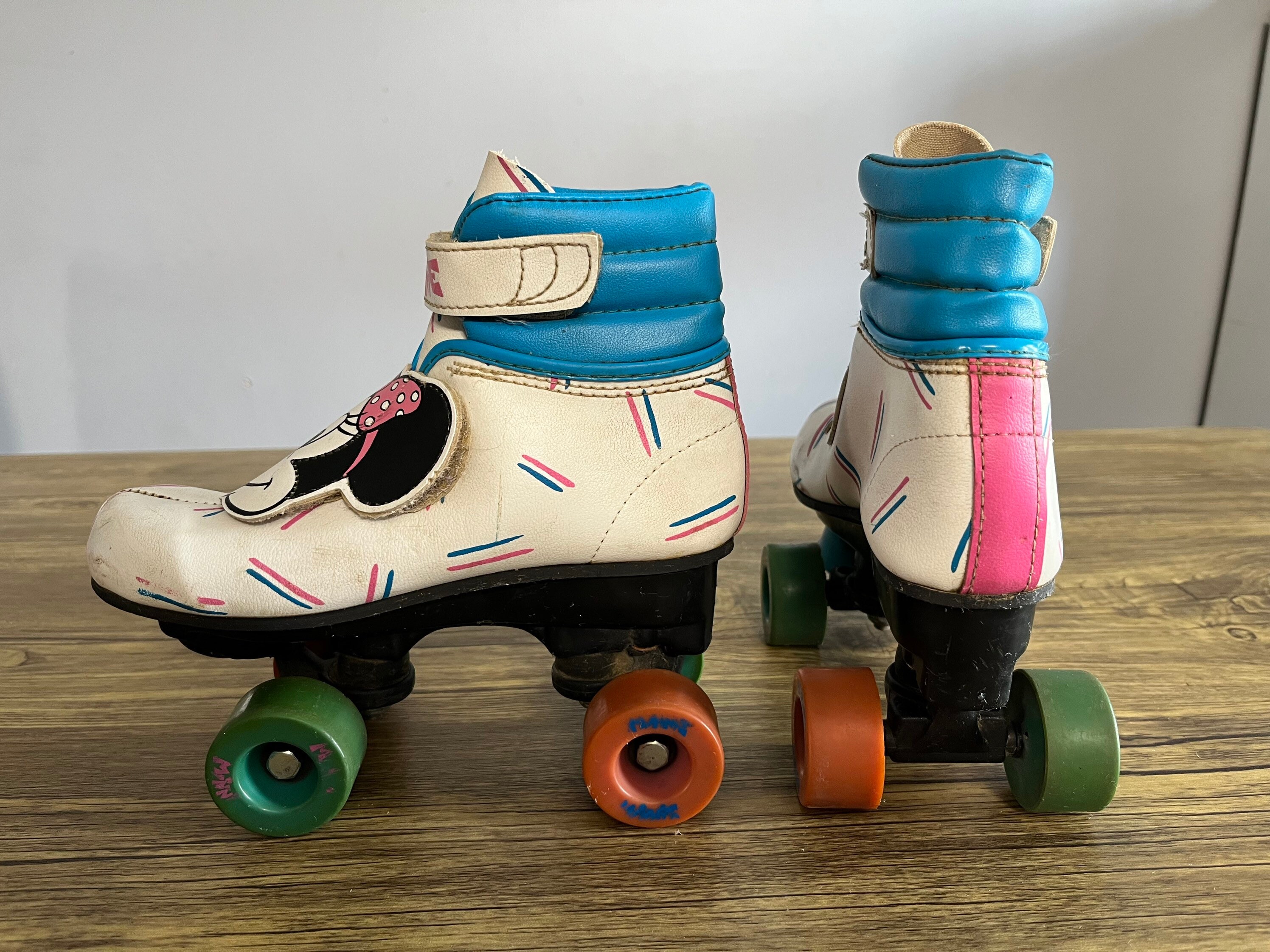 Vintage 80s Minnie Mouse Roller Skates Child Youth Sz 1 Disney - Etsy