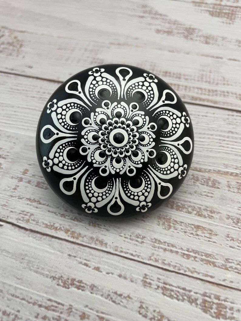 Dot Art Mandala Stone Hand Painted Rock Paperweight Mandala - Etsy
