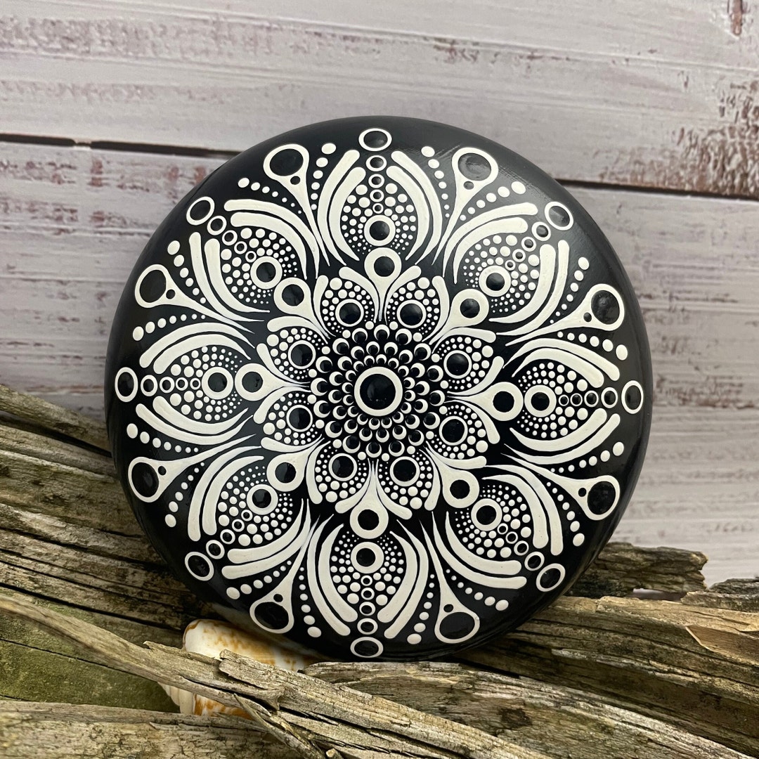 Dot Art Mandala Stone Hand Painted Rock Paperweight Mandala Meditation ...