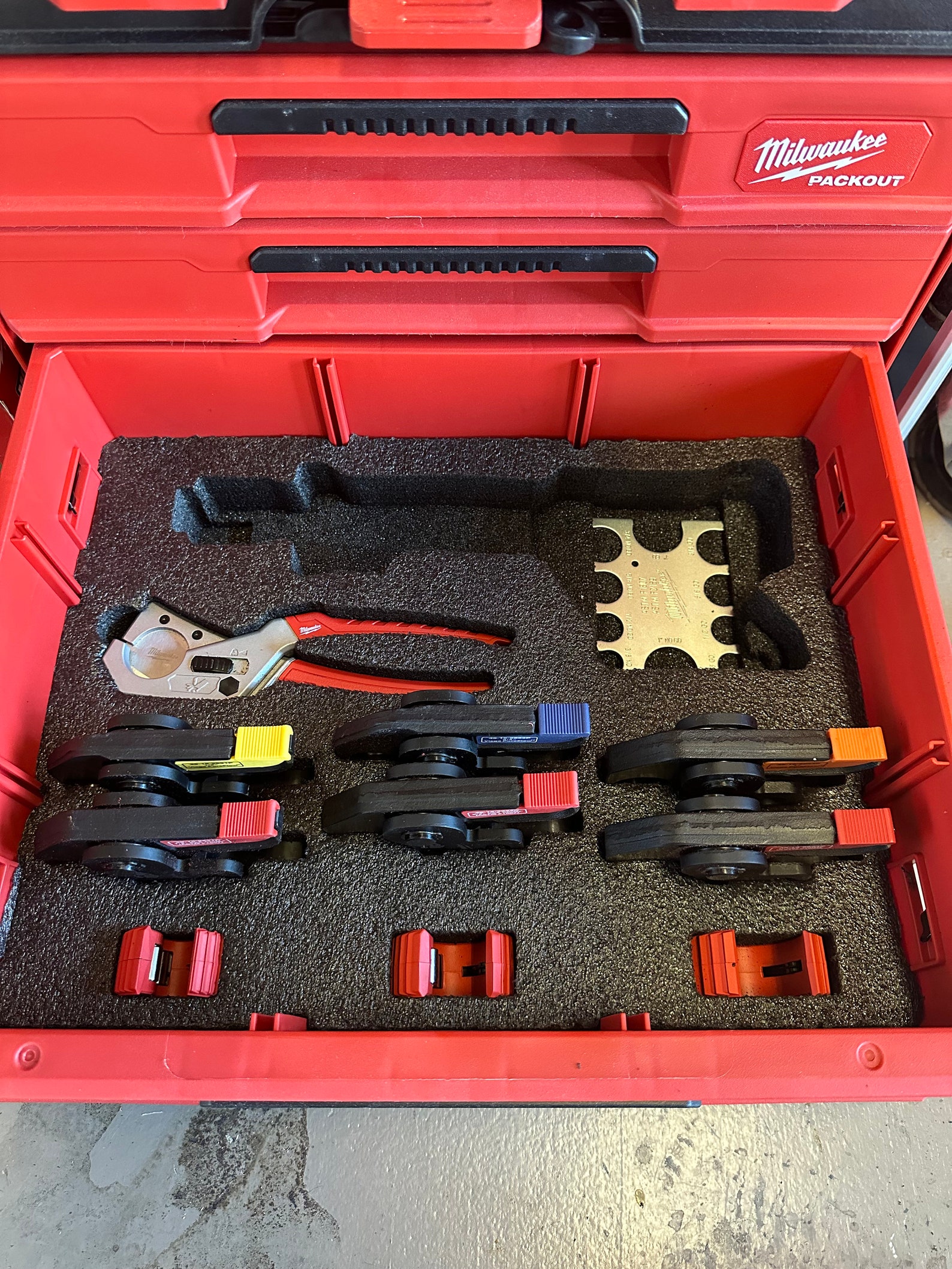 Milwaukee M18 Short Throw Press Tool W/pex and Viega Crimp Jaws Kaizen ...