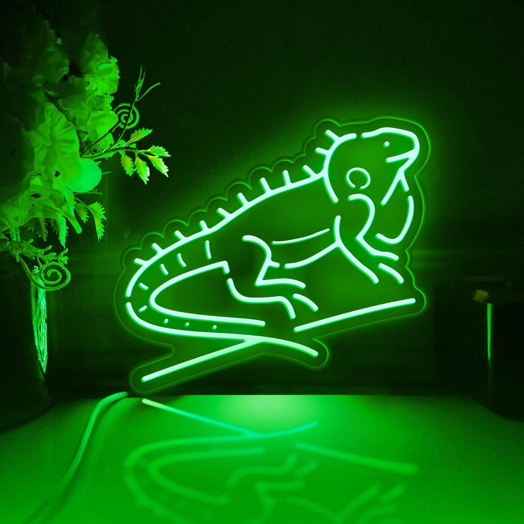 Iguana Led Light Box, Lizard Wall Art Decor, Personalized Light Sign ...