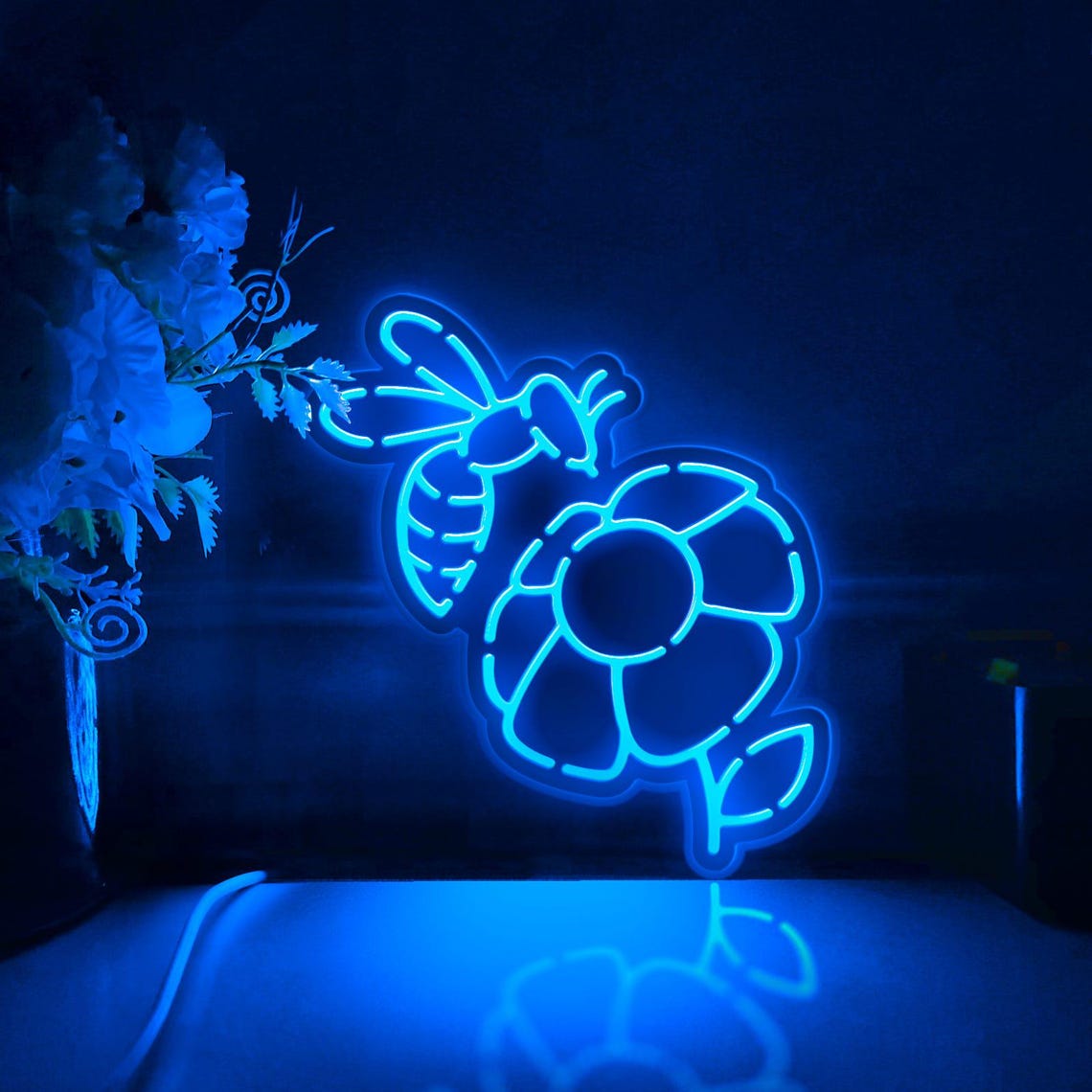 Bee Led Light Box, Bee Collecting Honey Wall Art Decor, Light Sign ...
