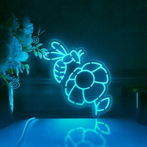 Bee Led Light Box, Bee Collecting Honey Wall Art Decor, Light Sign ...