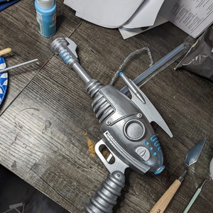 Alien Blaster (fallout 3 & NV Version) - Etsy