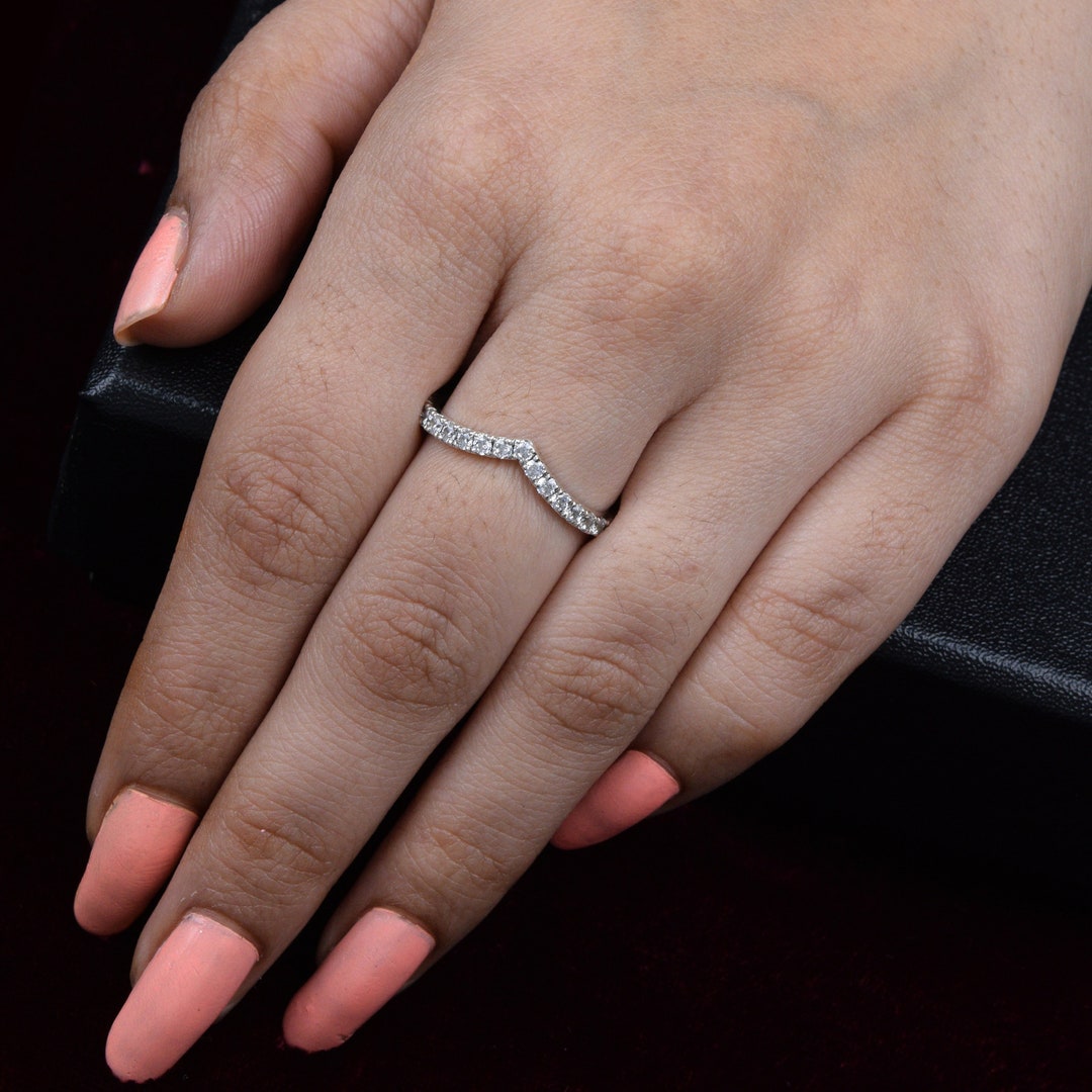 V Shaped Band, 1.4mm Moissanite Wedding Band for Women, V Shape Ring, Chevron Band, Curved ...