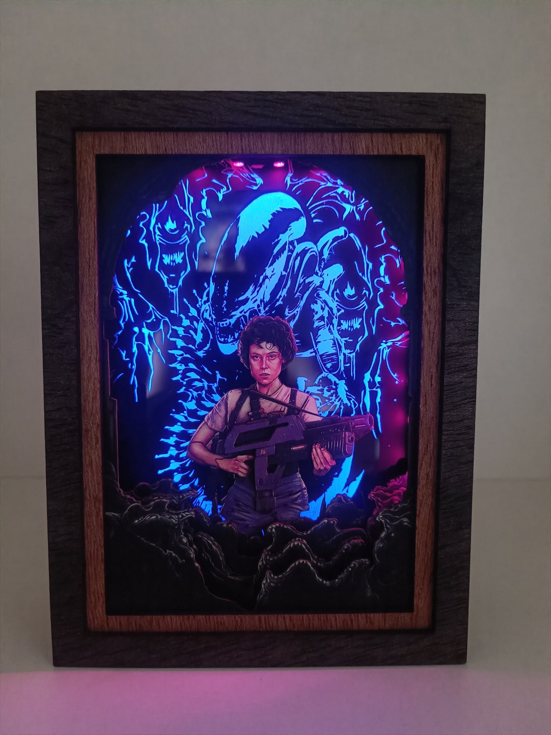 Alien-themed Night Lights Set: Ripley Shadow Box + Xenomorph Lamp ...