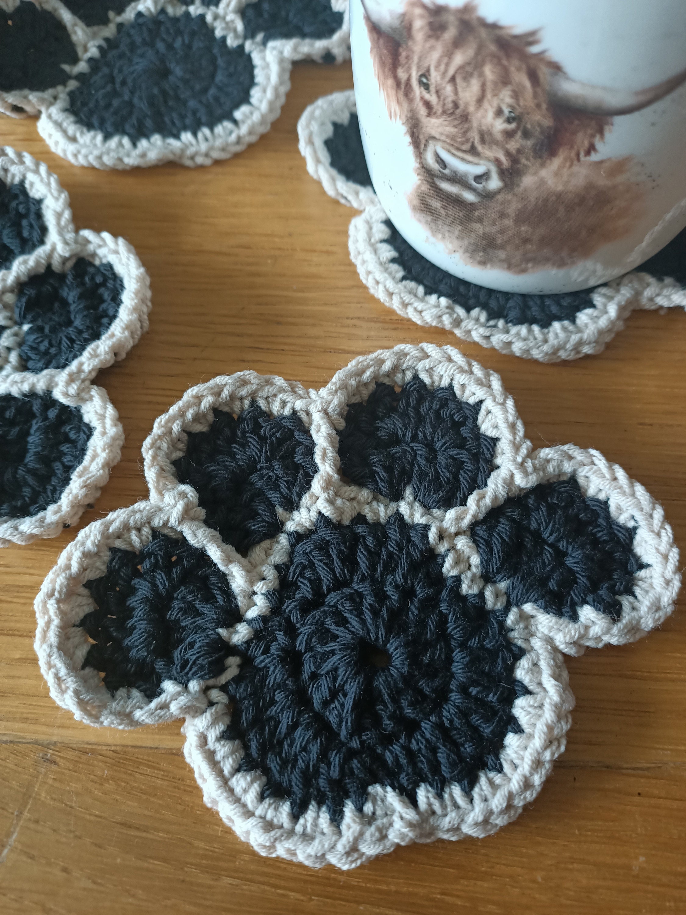 Paw Print Coaster or Blanket Crochet Pattern - Etsy