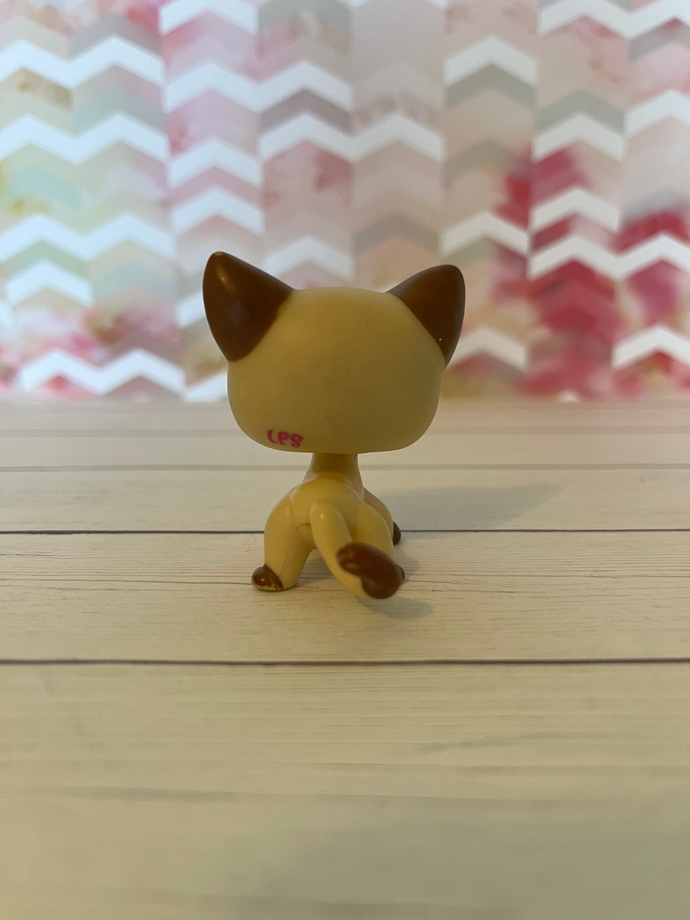 Authentic Littlest Pet Shop 3573 Shorthair Siamese Cat With Gold Heart ...