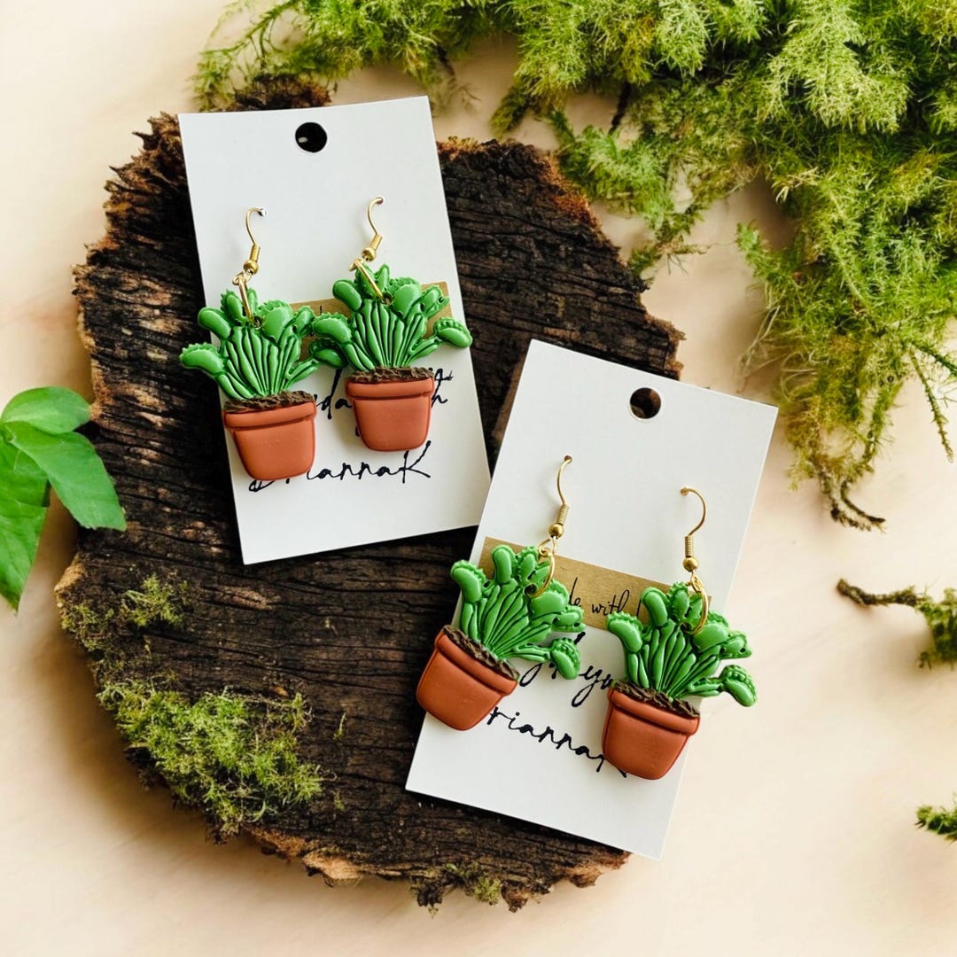 Venus Flytrap Polymer Clay Earrings! (1 Pair) | Nature Lovers | Plant ...
