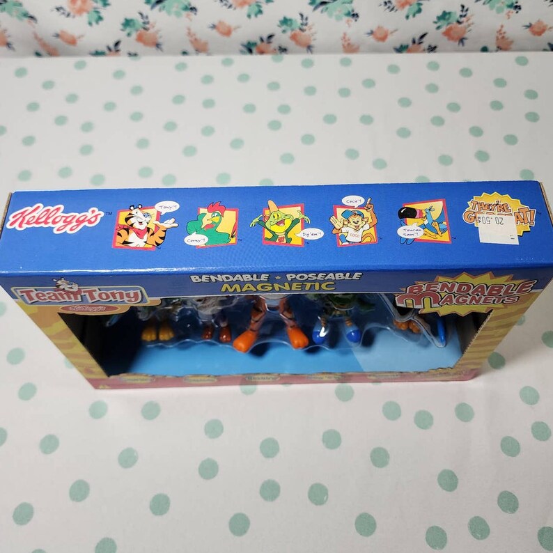 NIB Vintage Kellogg's Team Tony the Tiger & Friends Bendable Magnet ...