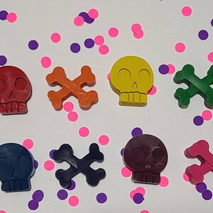 Skull and Bones Crayons, Kids Party Favors - Etsy