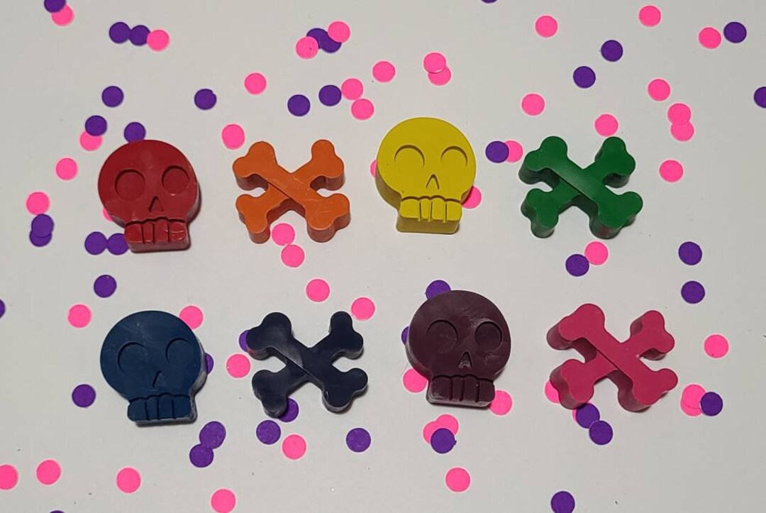 Skull and Bones Crayons, Kids Party Favors - Etsy